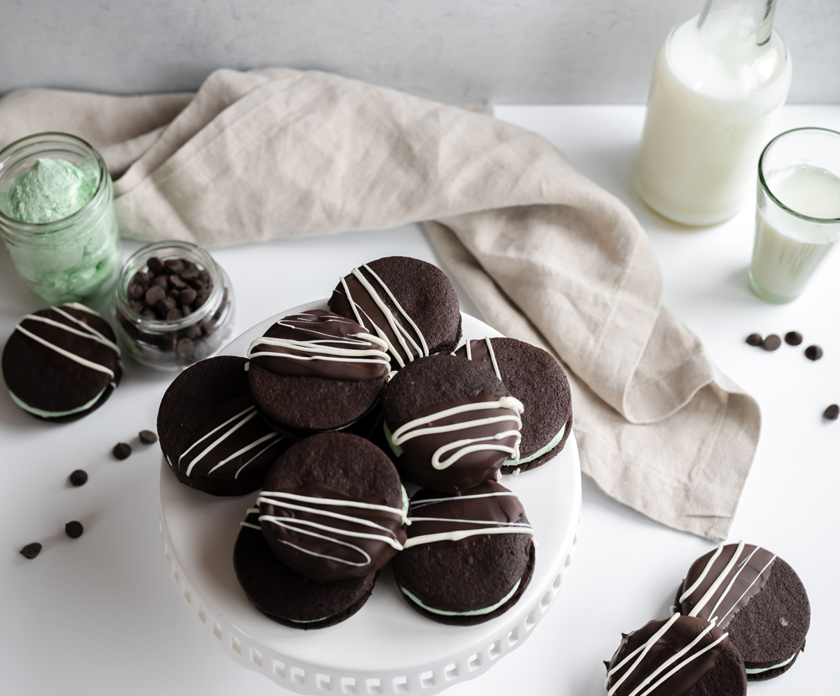 Chocolate Mint Sandwich Cookies - Just Desserts Bakehouse